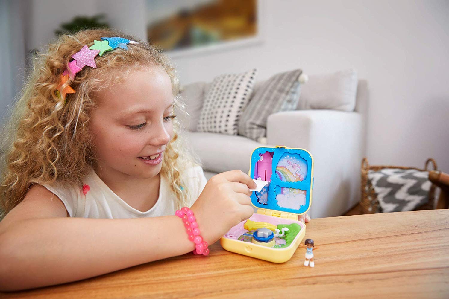 Polly Pocket GDK78 Hidden Hideouts Unicorn Utopia with 3 Surprise ...
