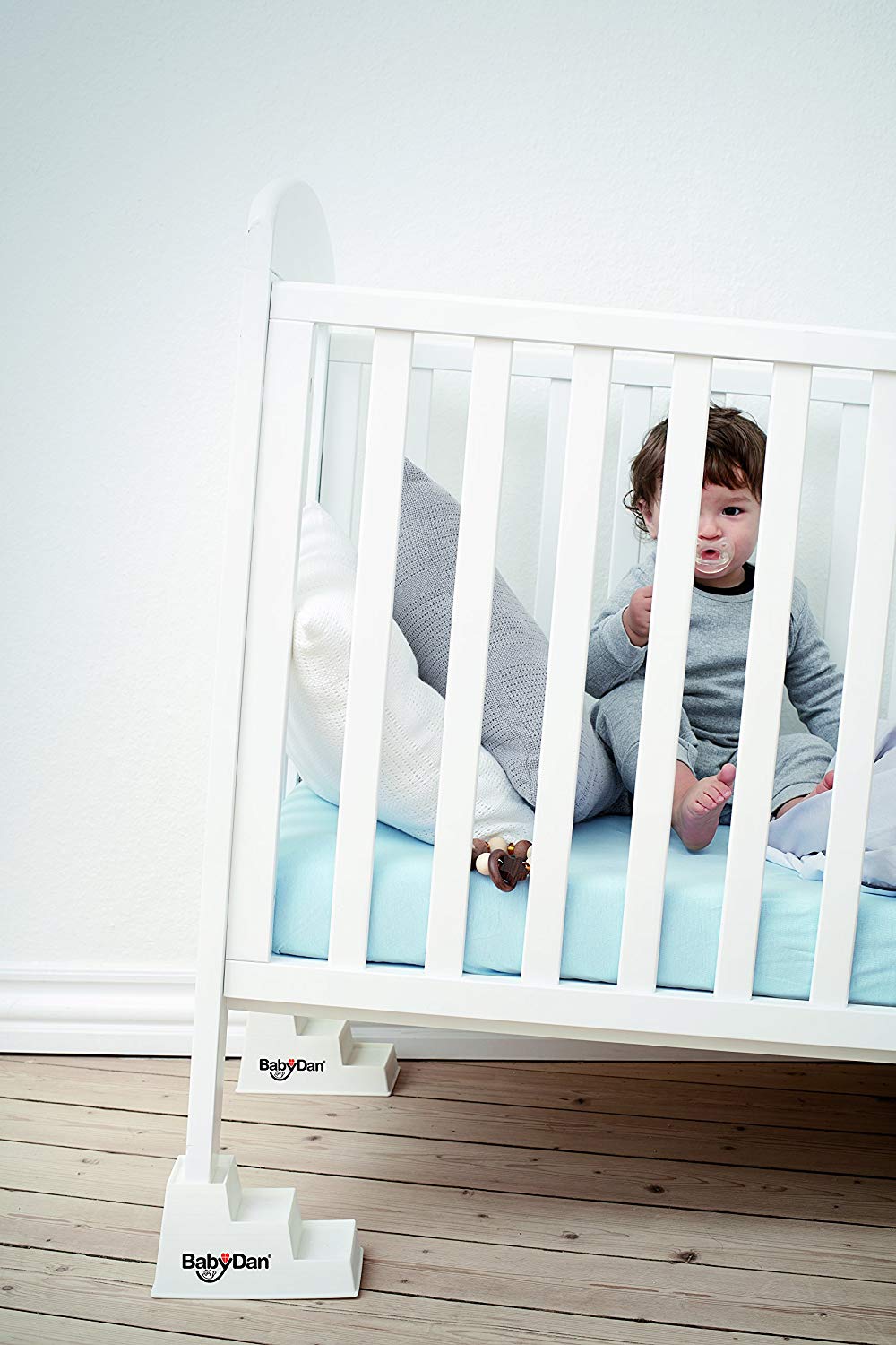 BabyDan Baby Steps Cot Elevator Lifter to aid Baby Sleeping. Helps with ...