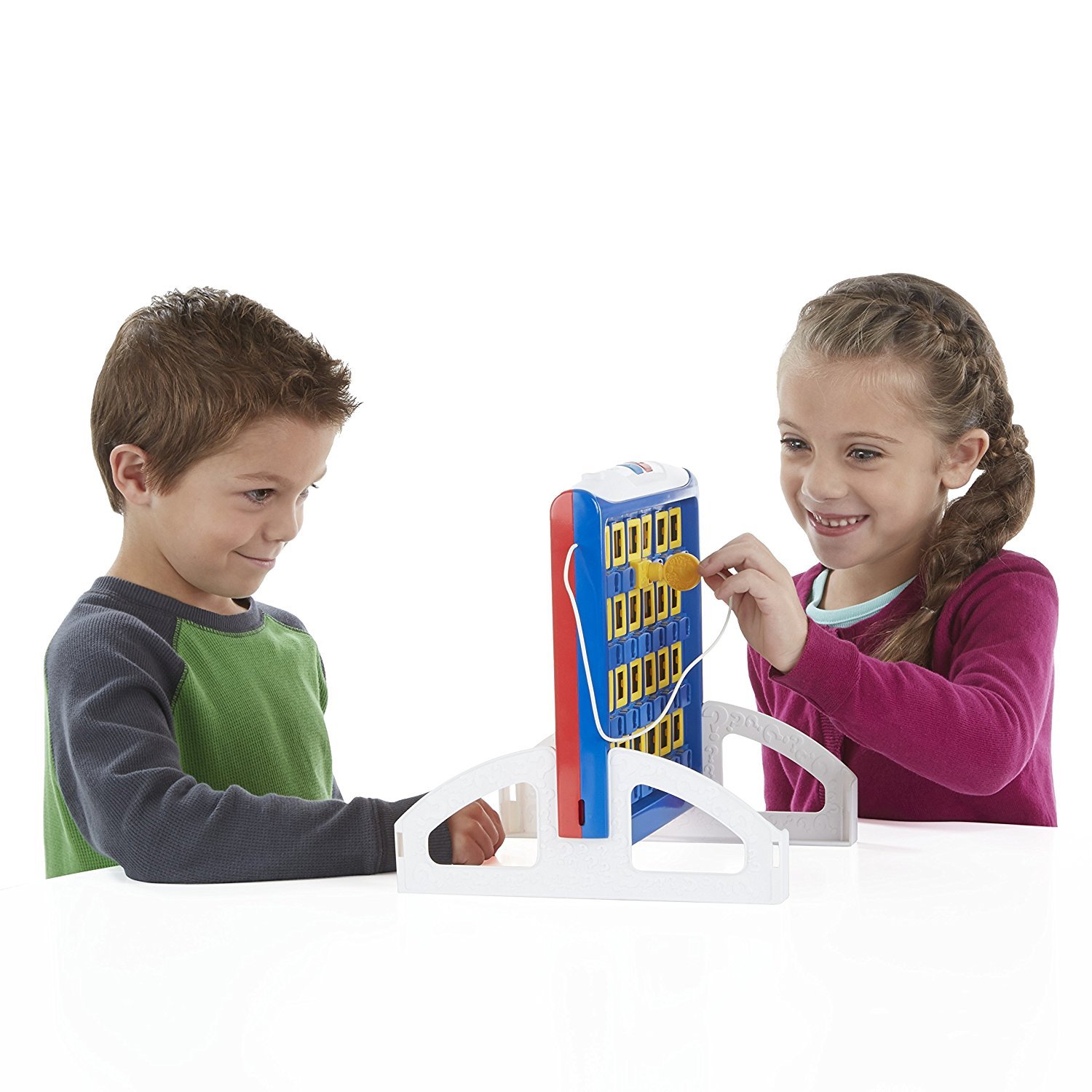 Electronic Guess Who? Extra – The Original Family Guessing Game – TopToy