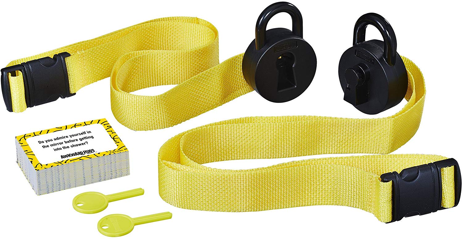 Hasbro Gaming – Awkward Hugs – TopToy