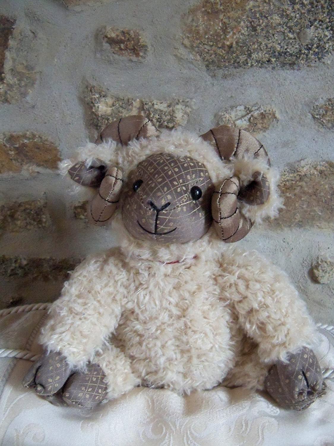 Dora Designs Aaron Ram Door Stop – TopToy