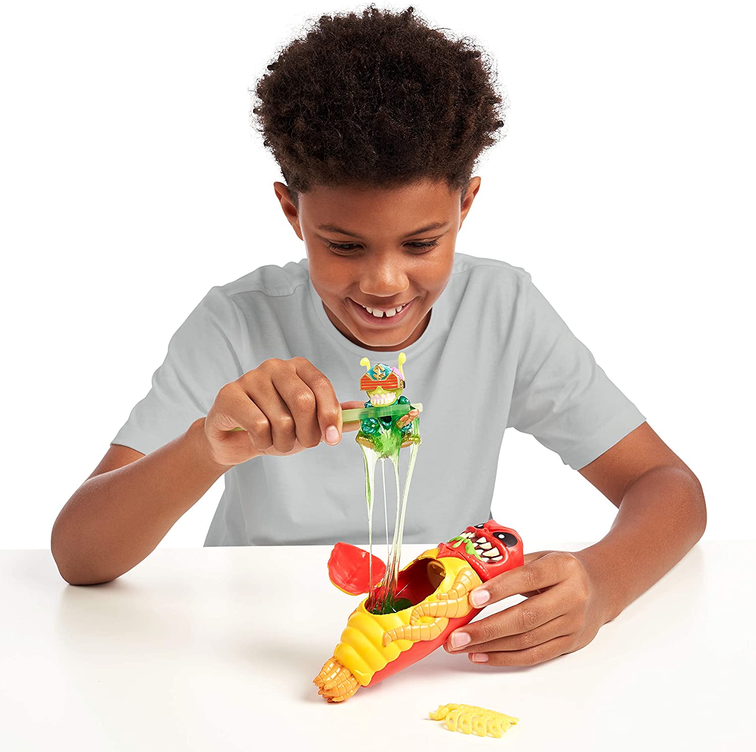 Treasure X Aliens Dissection Kit with Slime, Action Figure, and ...